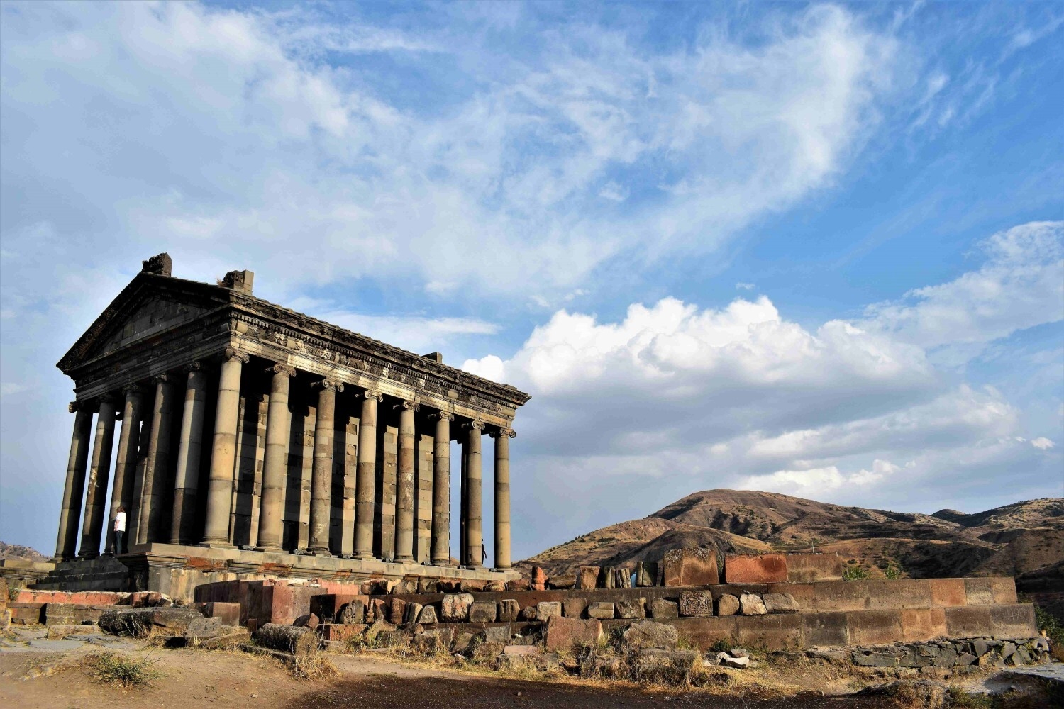 Highlights of the Splendid Armenian Architecture - Twenty Voices